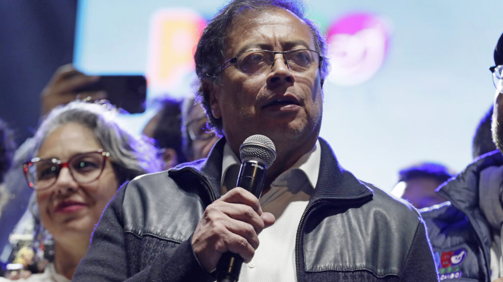 Por esta razón el columnista Charles Blow pide sacar a Pepe Le Pew de ...