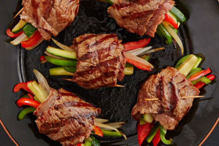 Aprende a preparar unos ricos rollitos de bistec con verduras ...